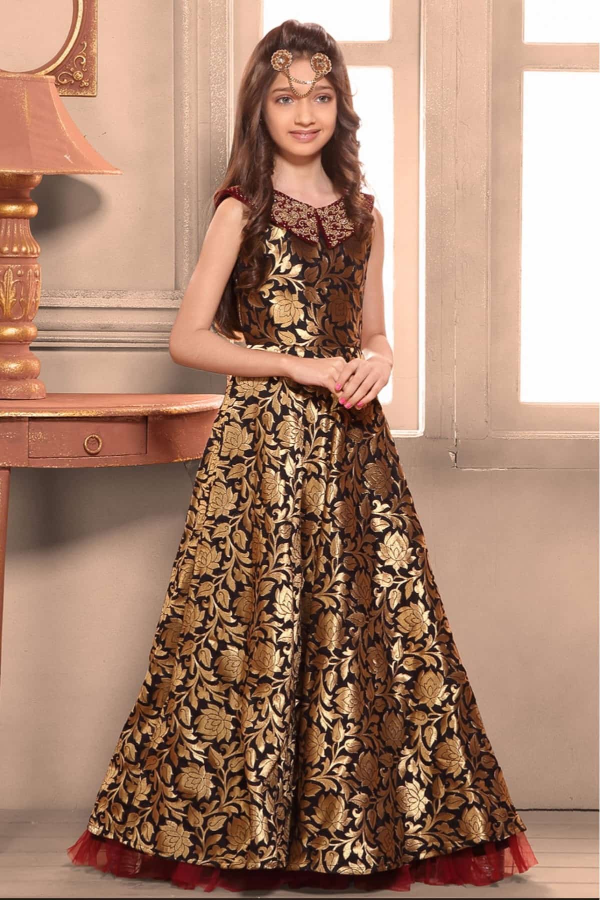 10 Perfect Color Combination for Dress Material for Women 2021 » StylesXP