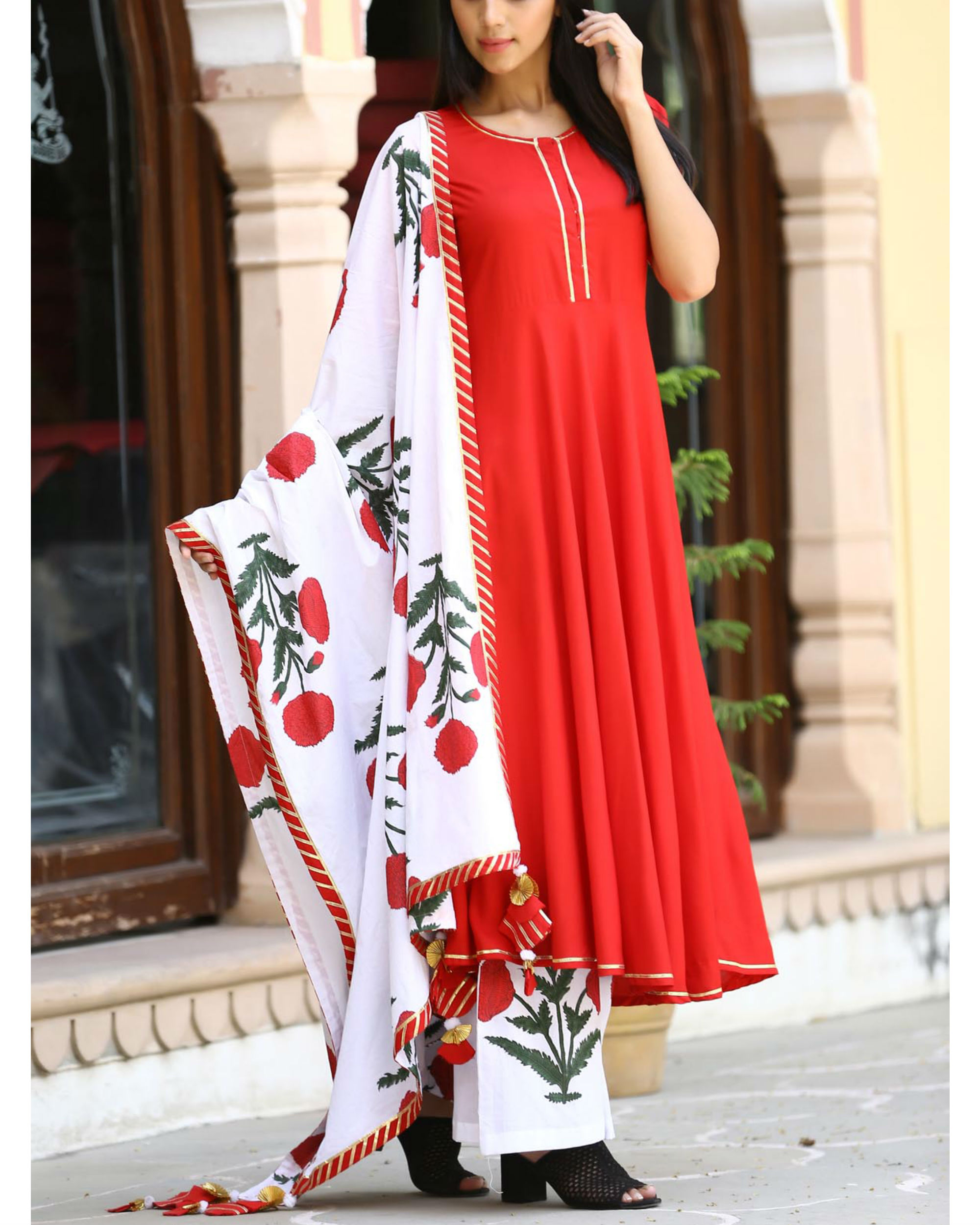 10 Perfect Color Combination for Dress Material for Women 2021 » StylesXP